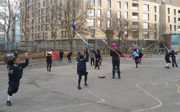 Classroom pack 20 kite kits assorted colours | Kites for Schools